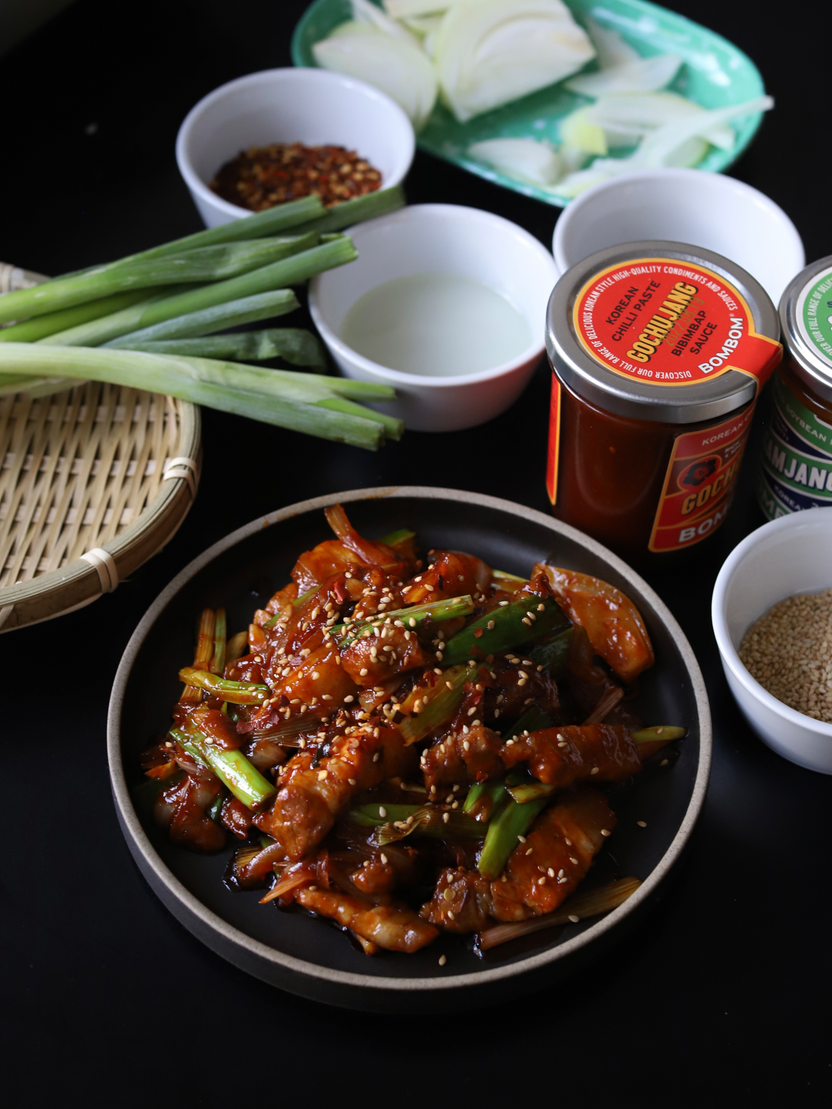 Jeyuk Bokkeum: Spicy Stir-fried Pork – BOMBOM UK